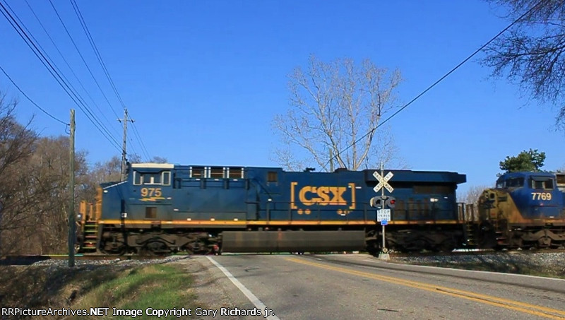 CSX 975 & 7769